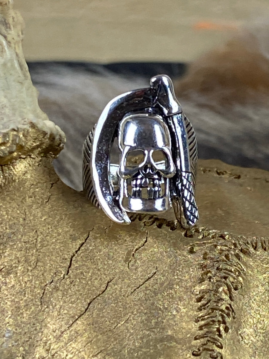 Skull and Scythe Ring – Tarnish